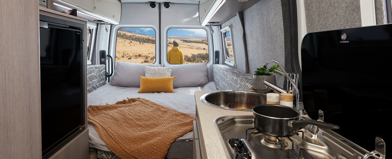 JRV Campervan - Renault Master – Jayco Canterbury